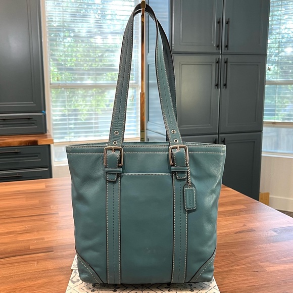 Coach | Bags | Coach Hampton Tote No F121 | Poshmark